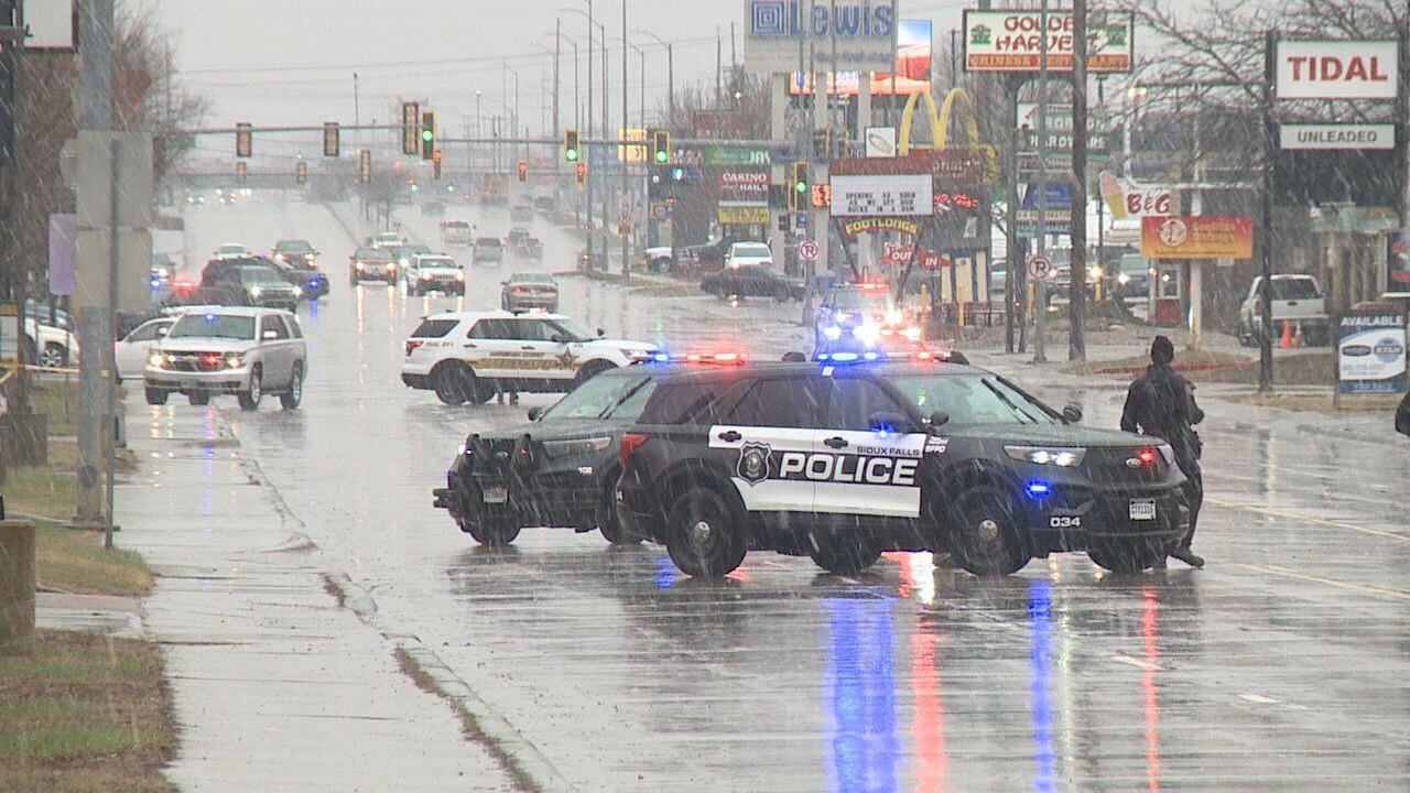 UPDATE: Suspect apprehended after officer-involved shooting led to I-29 ...