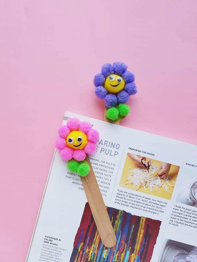 DIY Pom Pom Flower Bookmark
