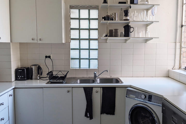 This Compact Aussie Kitchen Packs in a Pop-Up Dining Nook and Hidden ...