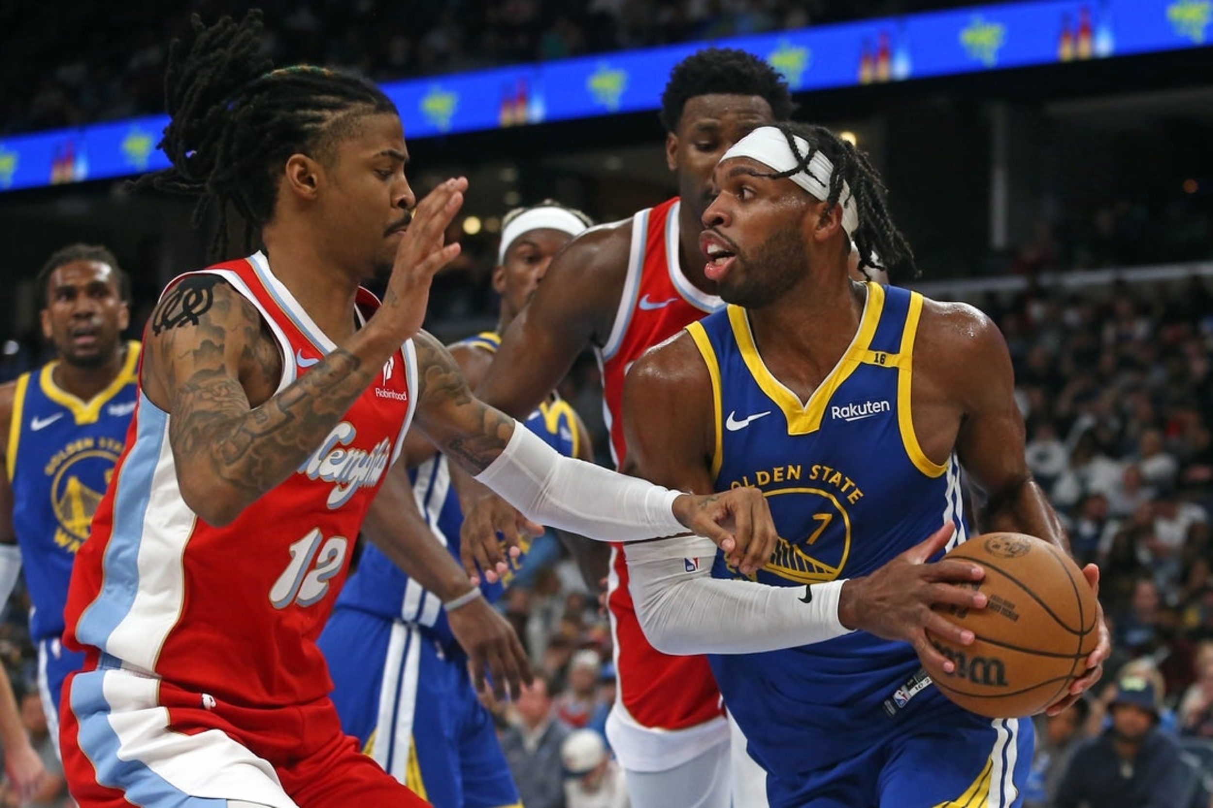 Report: NBA investigating Ja Morant over finger gun gesture