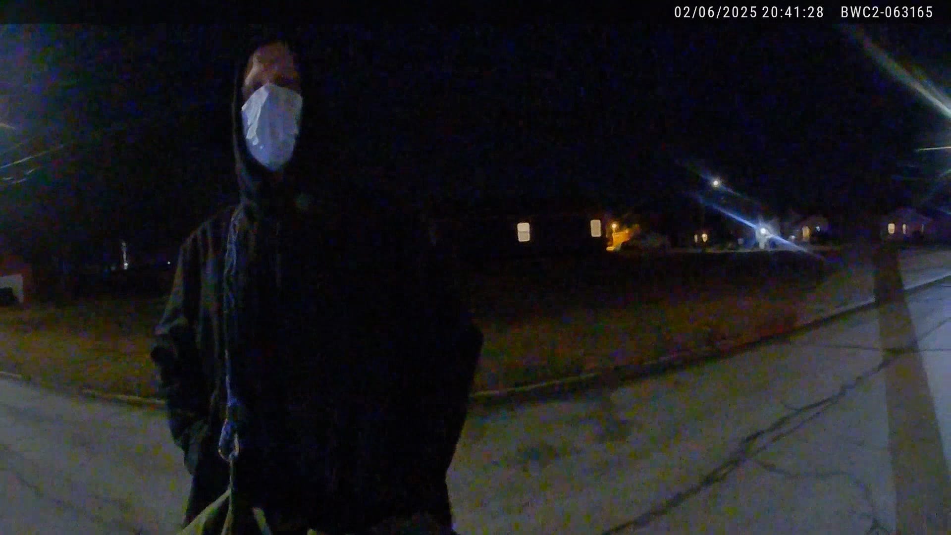 Body camera footage shows suspect lunge at police with screwdriver ...