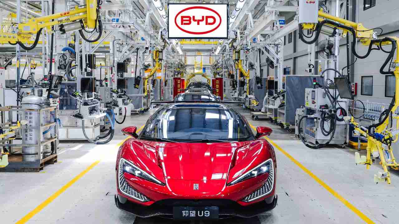 BYD revolutioneert de industrie met een gigantische fabriekstad in China