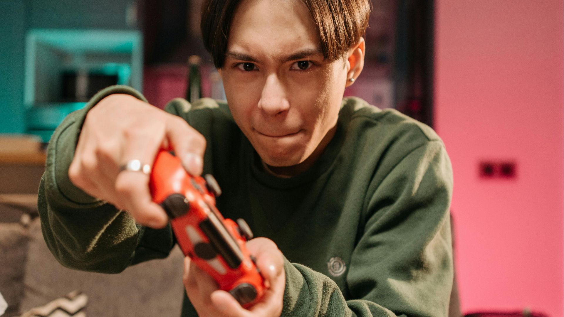 20 Unforgettable Moments That Defined The Console Wars