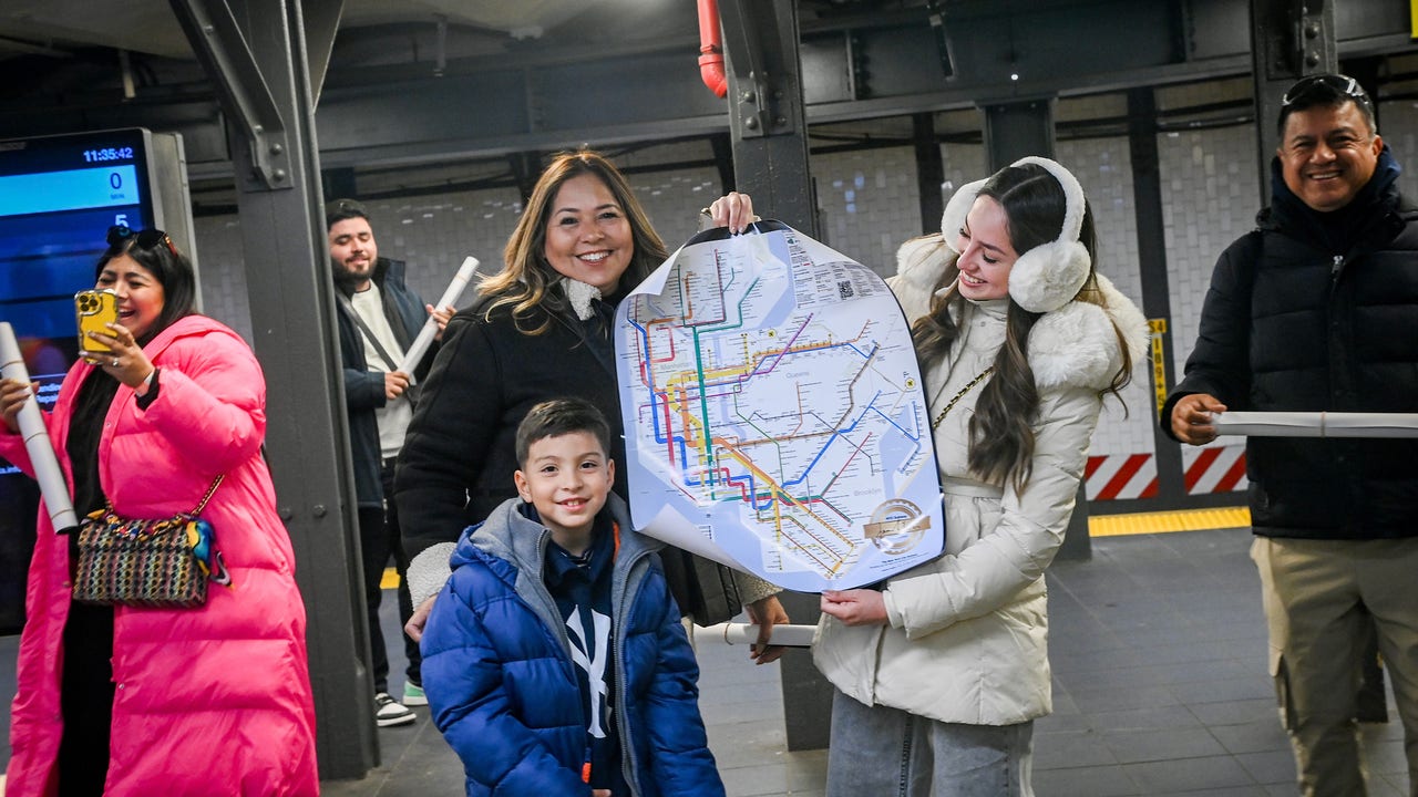 MTA unveils first fully redesigned subway map in nearly 50 years