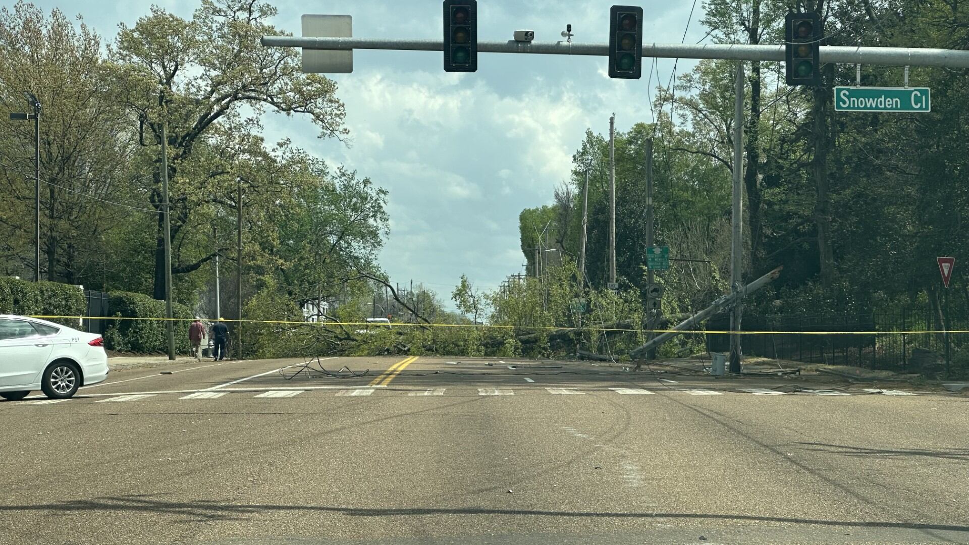 Power outages, traffic impacts growing as heavy winds, storms roll ...