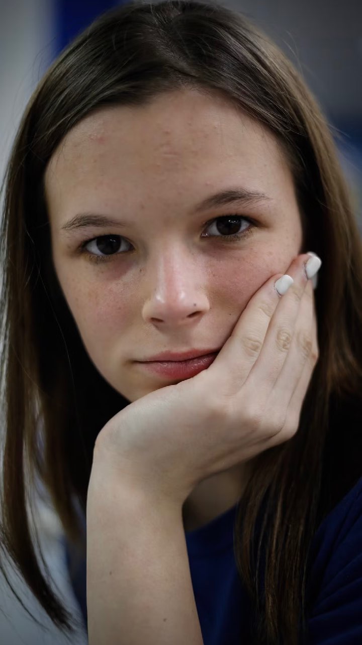 7 Body Language Signs Of An Unhappy Student