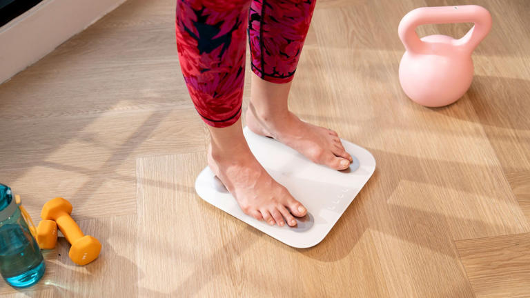 How do smart scales measure body composition, and how accurate are they?