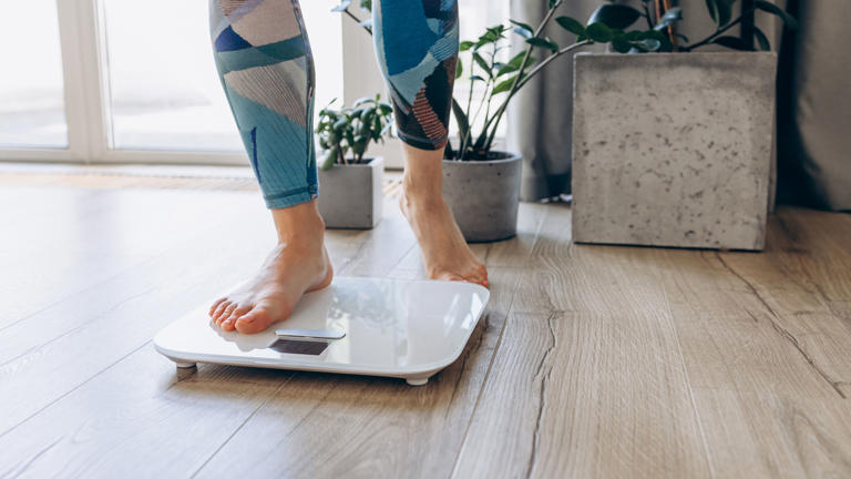 How do smart scales measure body composition, and how accurate are they?