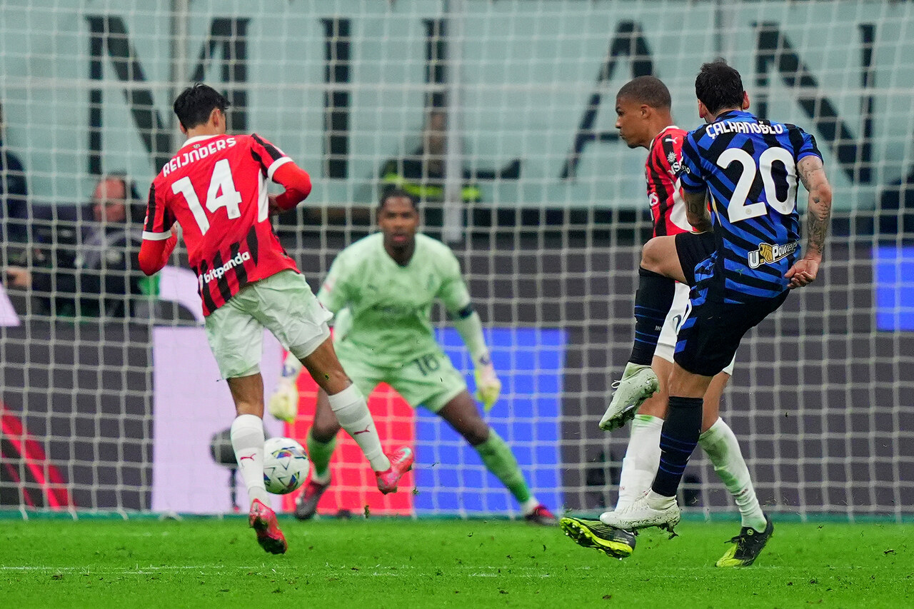 Calhanoglu, chi è il centrocampista dell'Inter: età, altezza, carriera ...