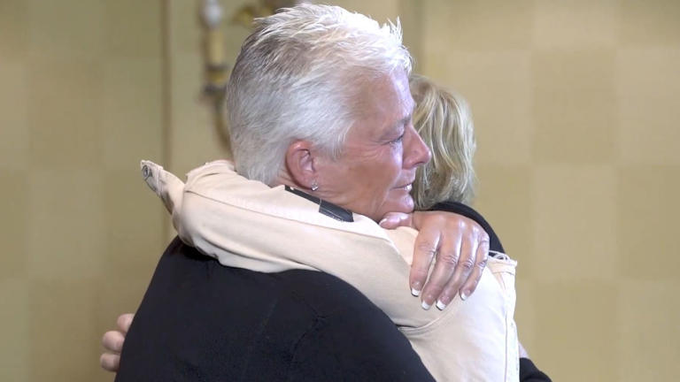 'Absolutely life-changing': Watch the moment a woman who had a double ...