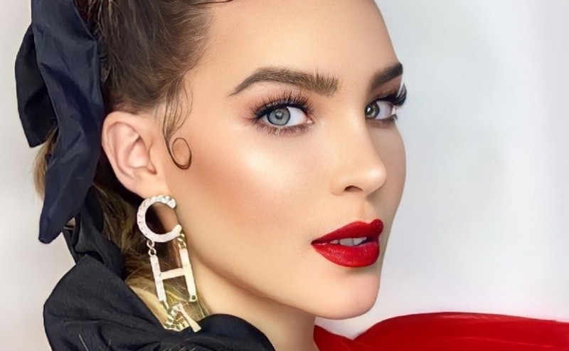 Moda y empoderamiento: cómo viste una mujer poderosa y exitosa