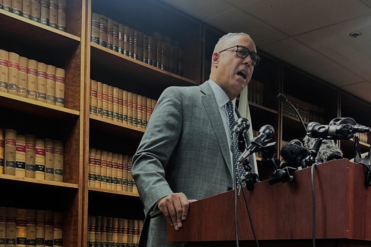 Fiscal de Boston critica al ICE por detener a sospechoso durante un juicio