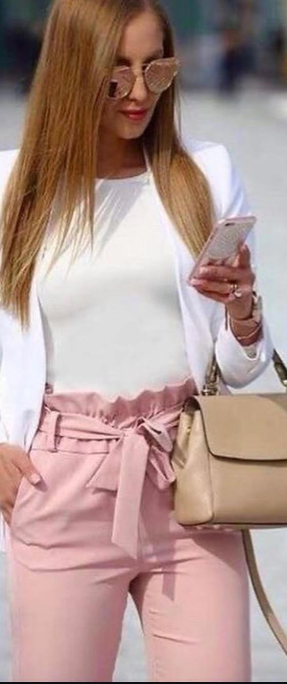 Moda y empoderamiento: cómo viste una mujer poderosa y exitosa