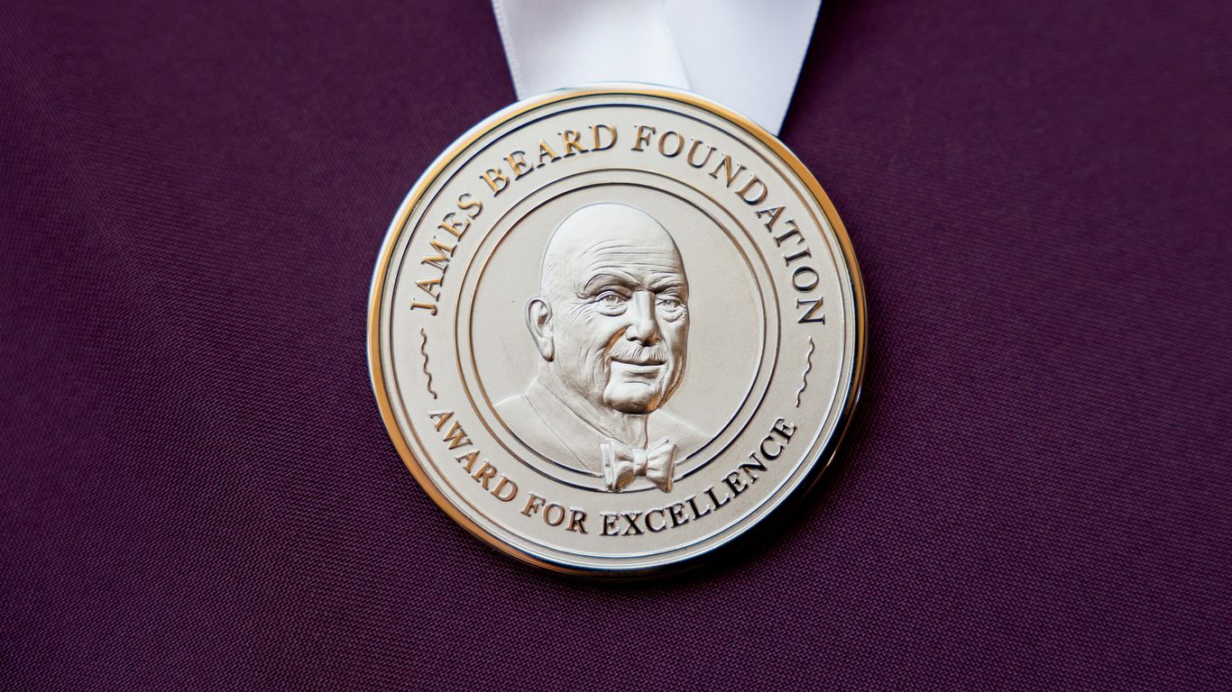 Here are Chicago's 2025 James Beard Award finalists
