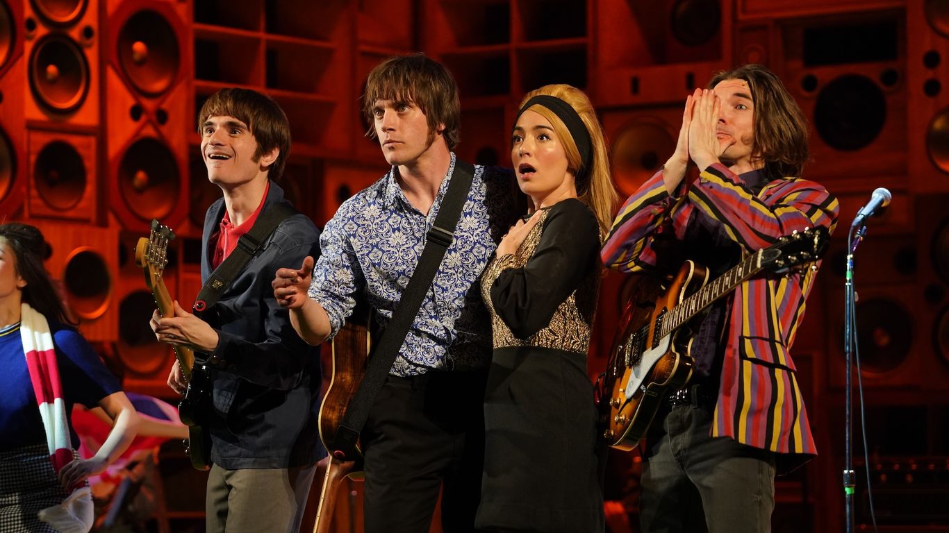 British rock saga lights up Chicago Shakespeare Theater