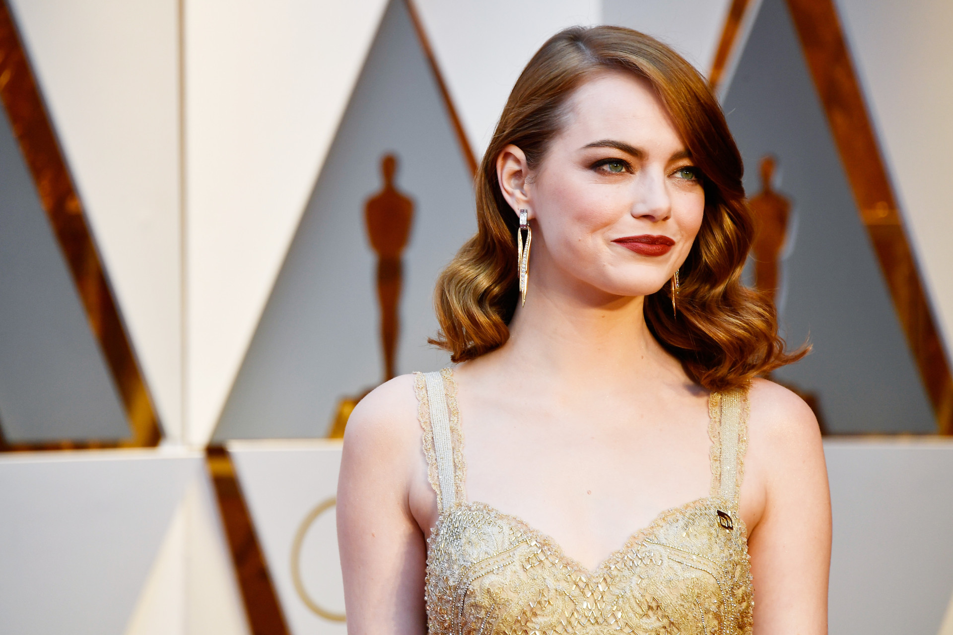 Successful celebrities who never finished high school