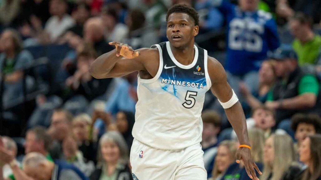 Alex Rodriguez y Marc Lore saltan el último obstáculo para completar la ...