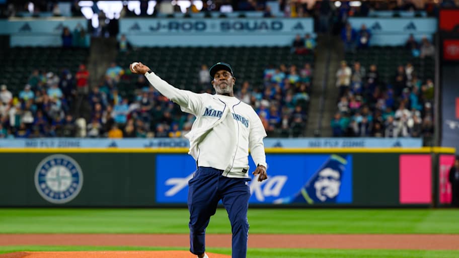 Seattle Supersonics Legend Delivers Awesome Ceremonial First Pitch at ...