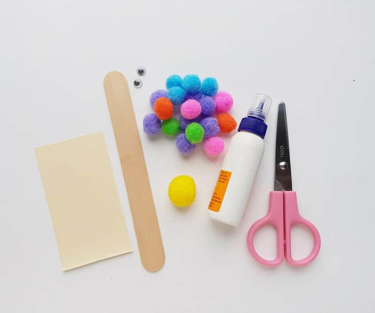 DIY Pom Pom Flower Bookmark