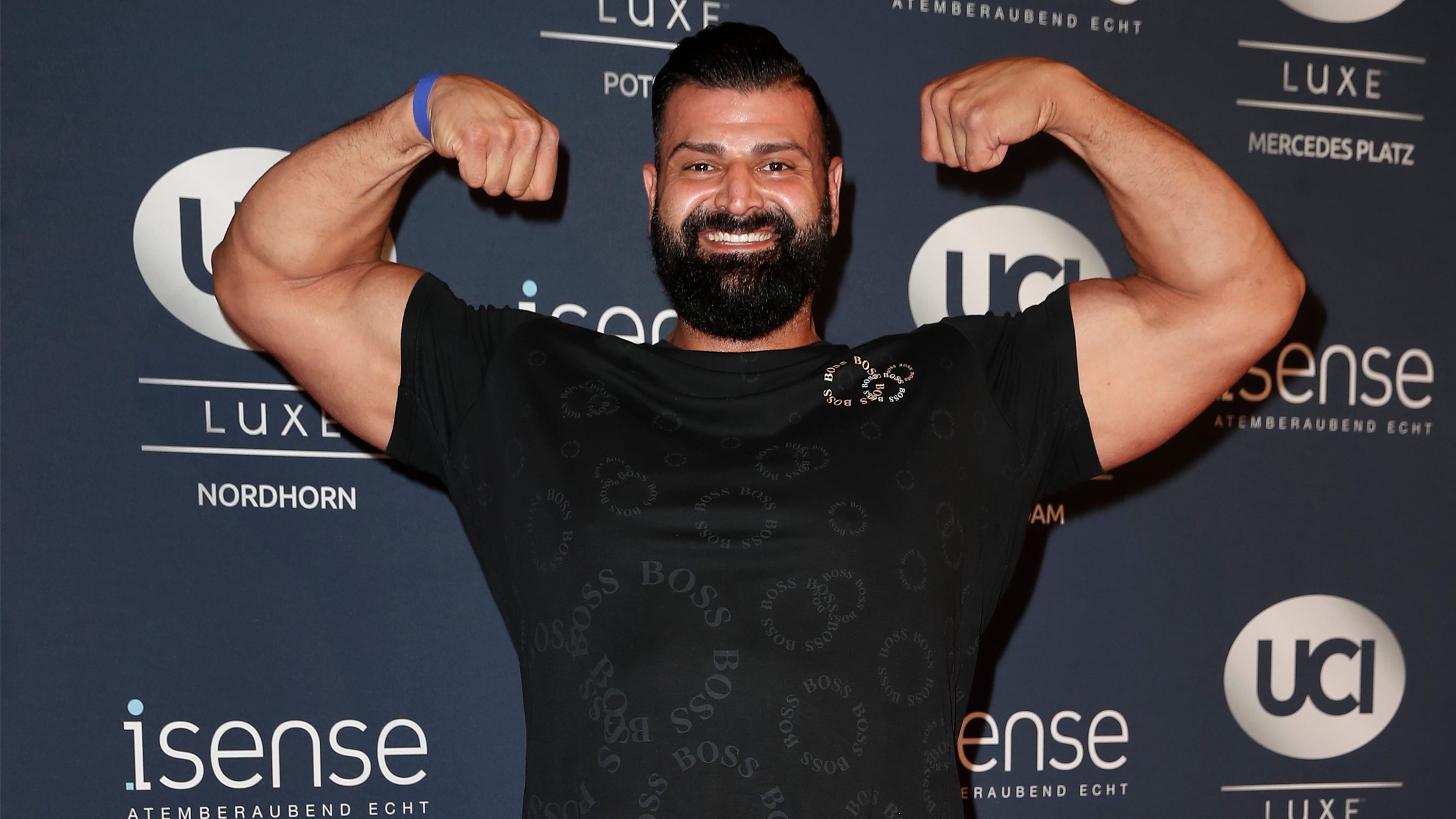 Netflix Star and Bodybuilder Dies at Age 44