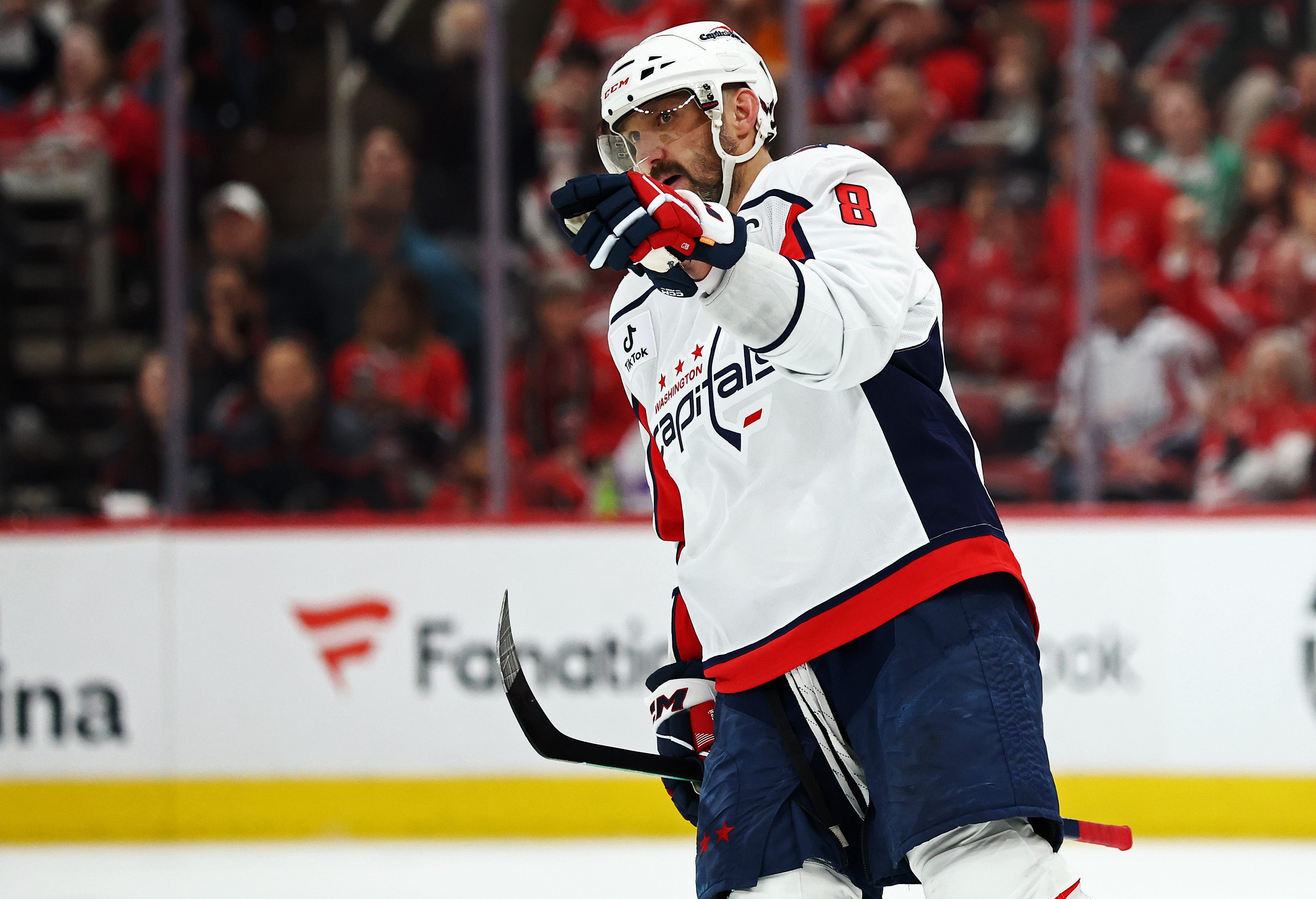 How far is Alex Ovechkin from breaking the NHL goals record with 7 ...