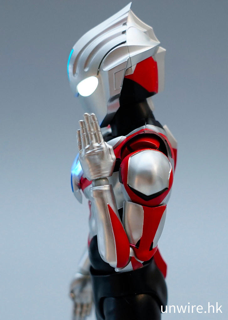 【試玩】CCSTOYS超人歐布 金屬骨架+磁控燈+燈效豐富