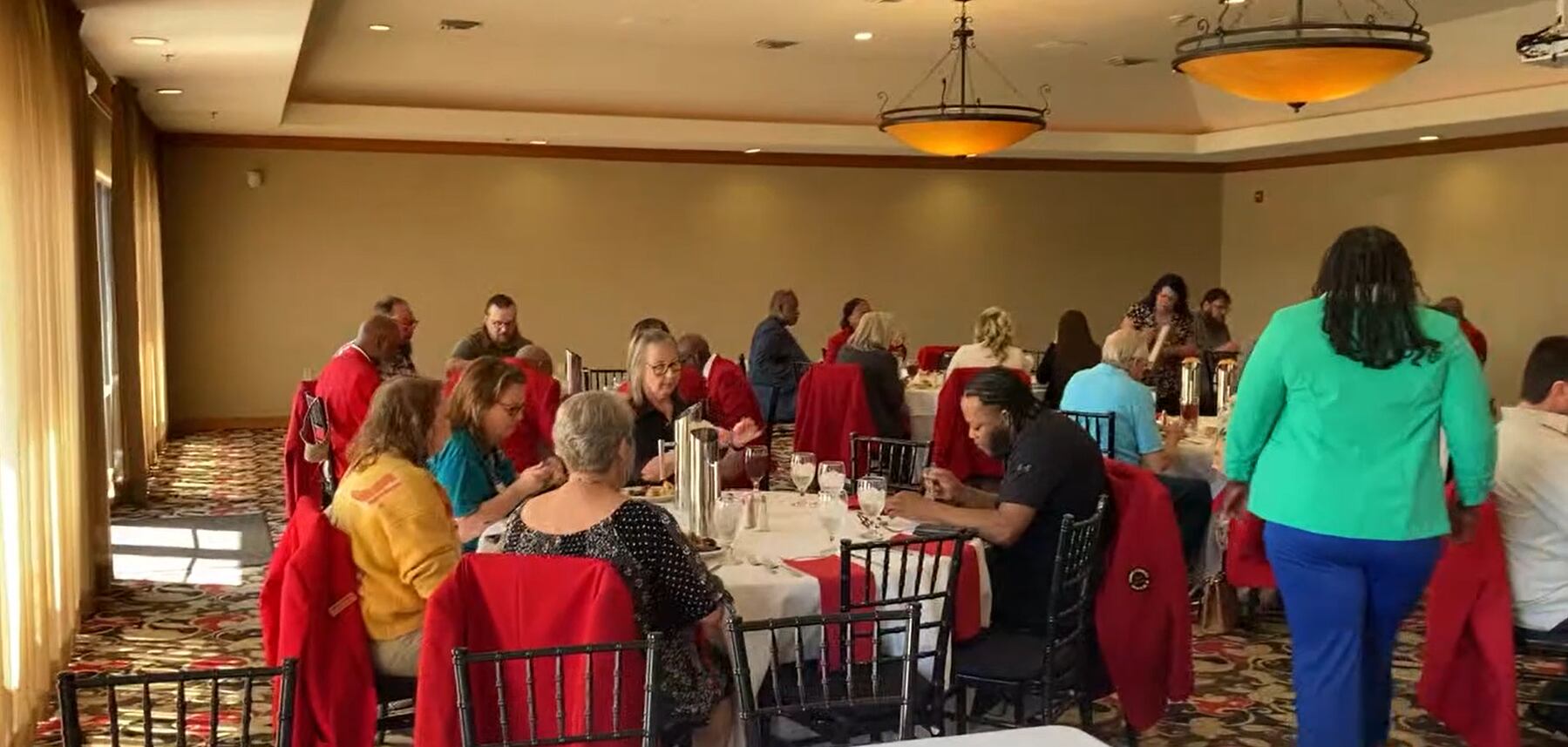 Lawton-Fort Sill Chamber of Commerce honors Red Coats at banquet