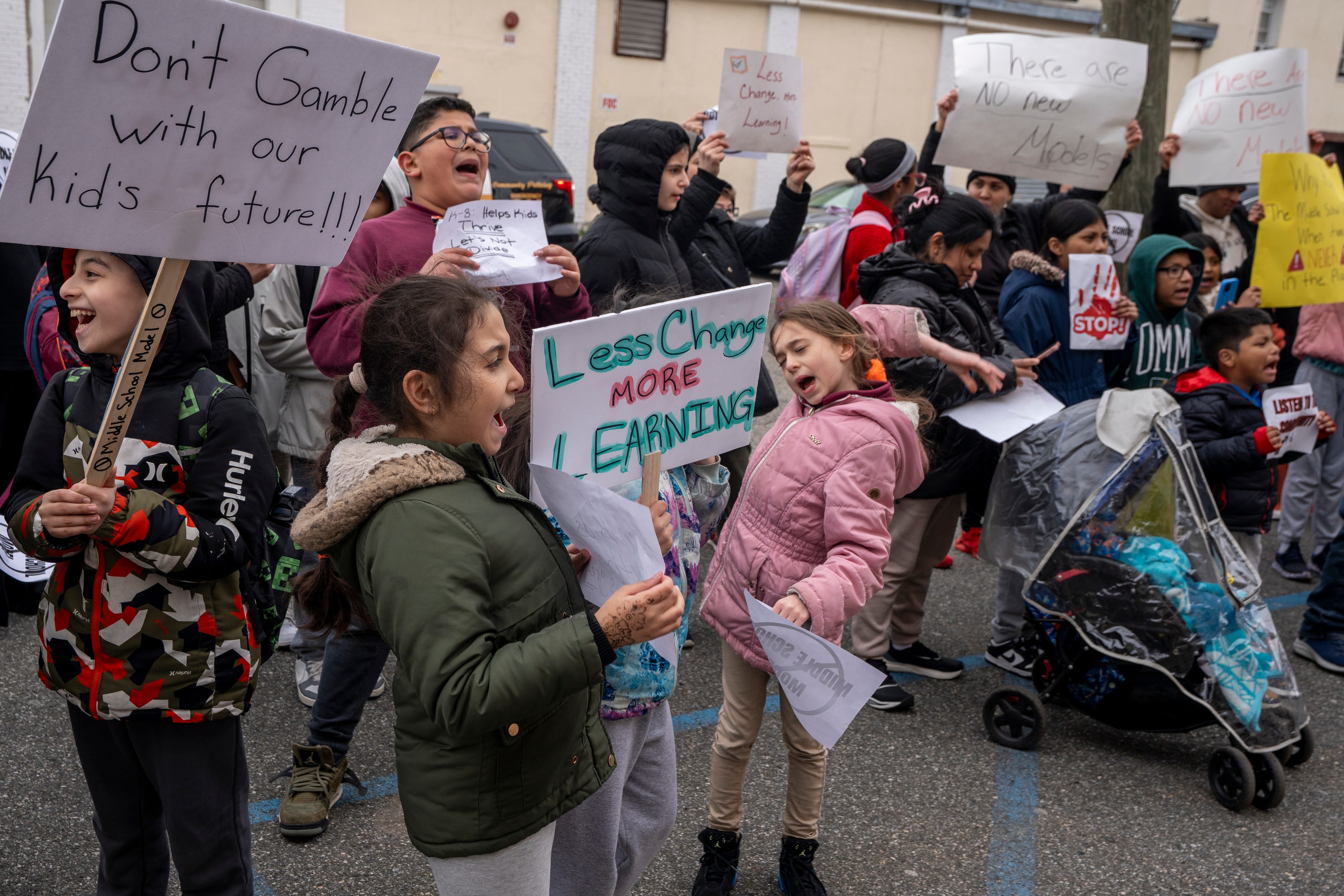 Paterson won't halt disputed school closings despite parents' protest