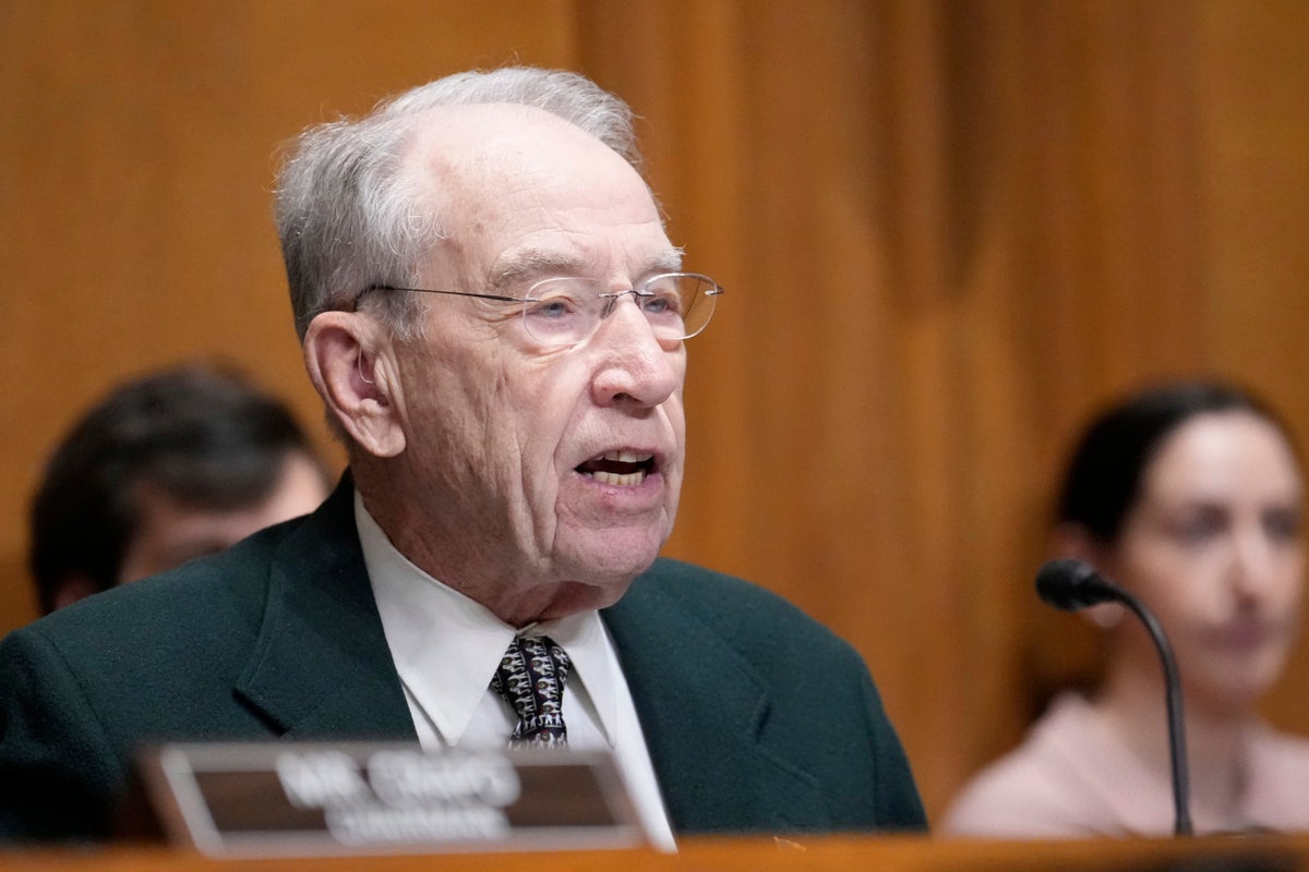 Listen to angry voters ask Senator Grassley if they can ignore court ...