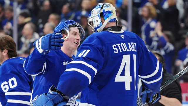 Maple Leafs clinch playoff spot with victory over Panthers
