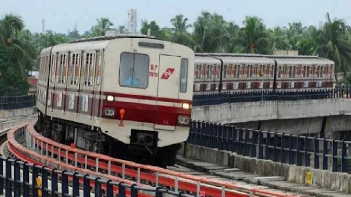 Metro increases services, extends operational hours in Yellow Line