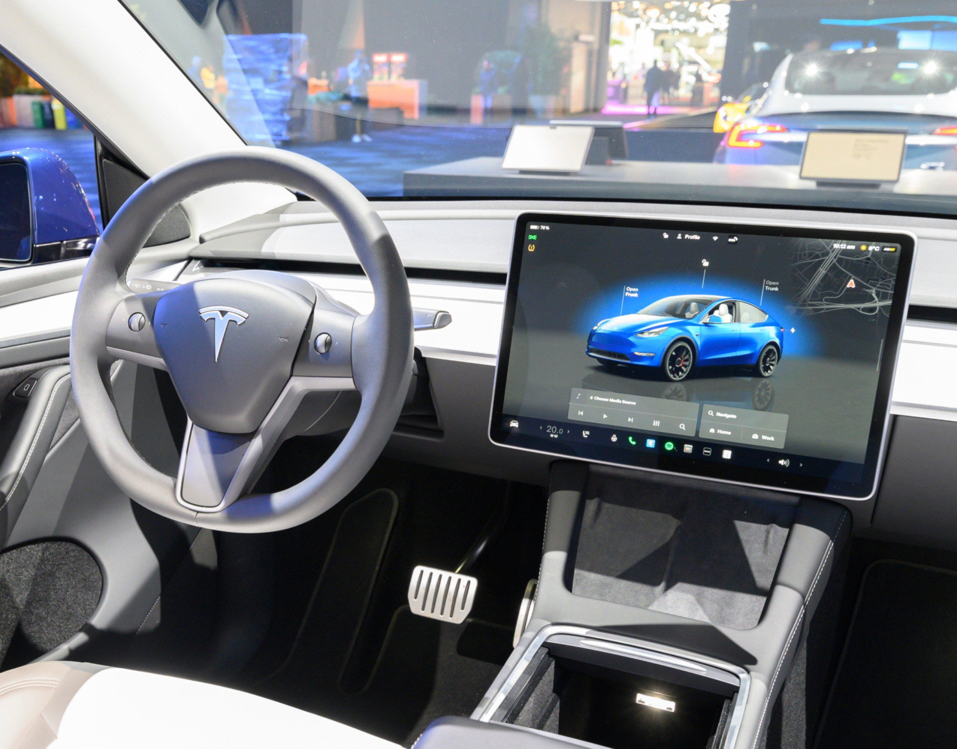 Mistä Teslan automyynnin käänne johtuu?