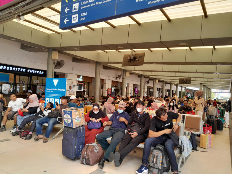 Efisiensi Anggaran Prabowo Berdampak pada Penurunan Jumlah Pemudik 2025?