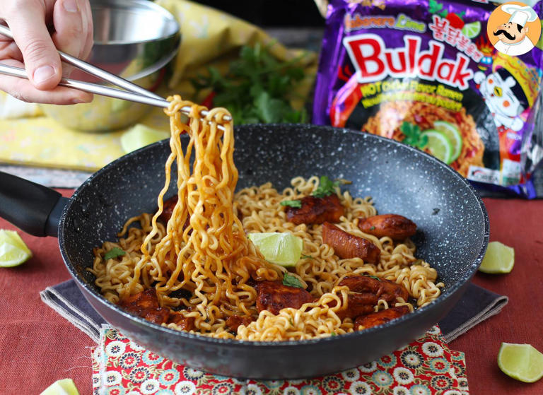 Jak uvařit buldak habanero limetkové nudle, recept s marinovaným ...