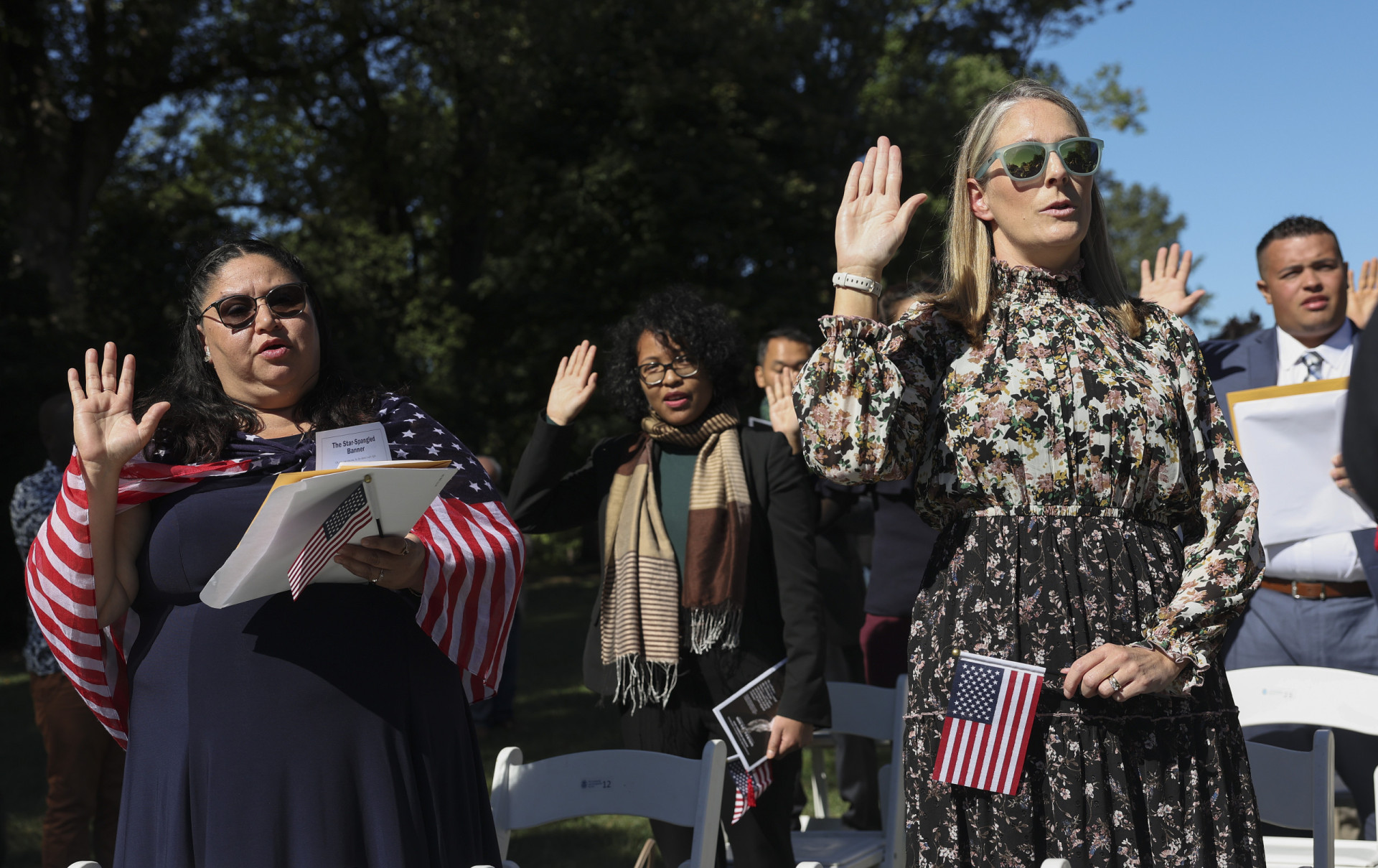 Immigration fuels record-high US population growth