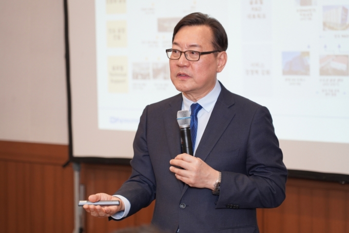 IPO 시동 건 DN솔루션즈…'공작기계'에서 '자동화 솔루션'으로