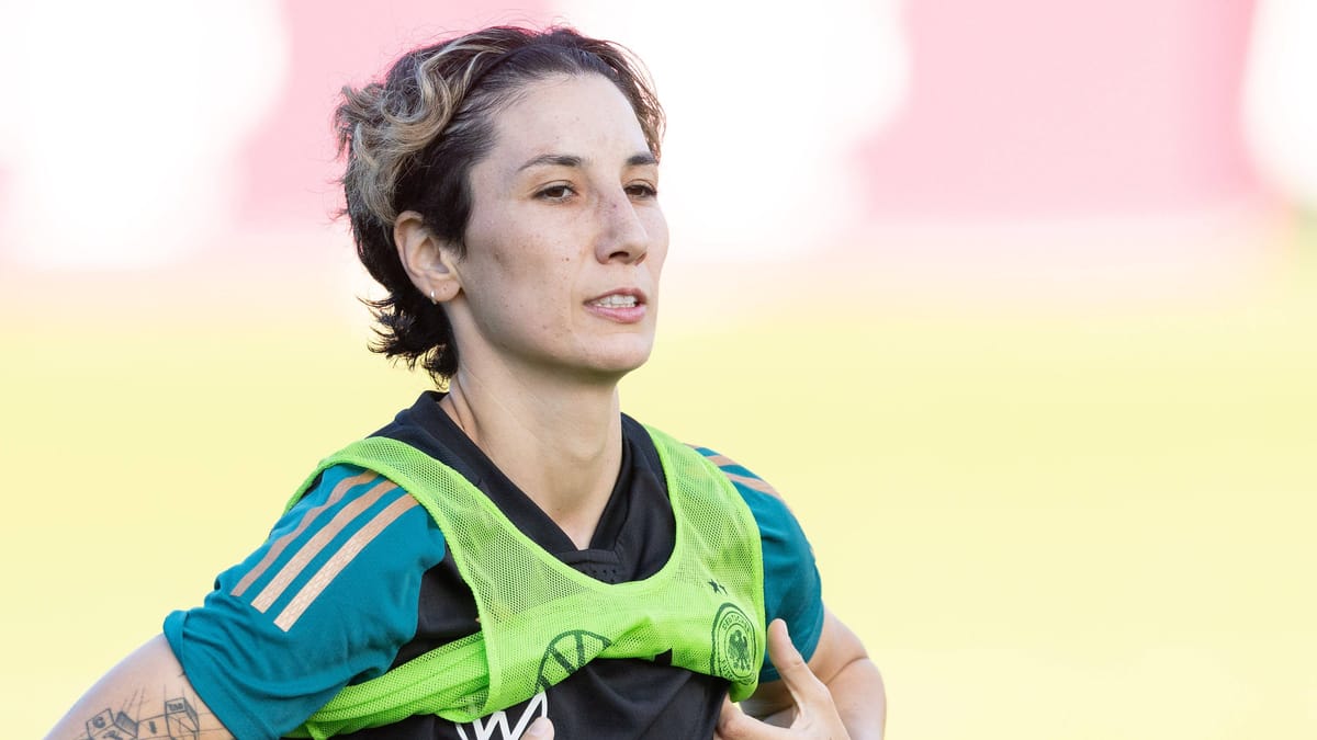 DFB-Profi Sara Doorsoun liebte "Princess Charming"-Star Louise Schaaf