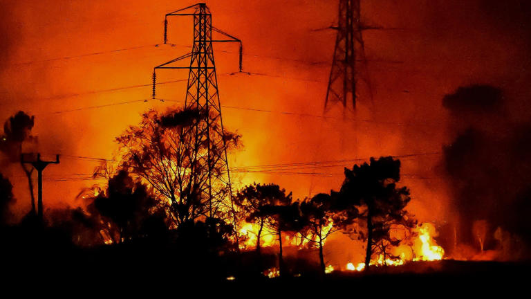 Wildfire tears through UK beauty spot with warning issued across the ...