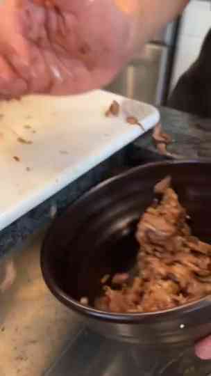 Chef Steve Chu turns $5 into a DELICIOUS meal🤤