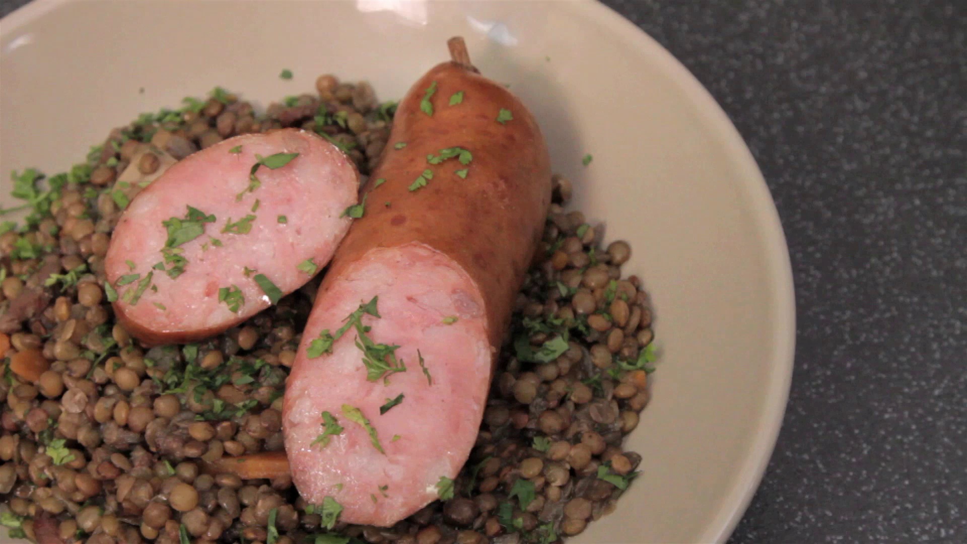 Recette de saucisses de Morteau aux lentilles à la cocotte – Gourmand
