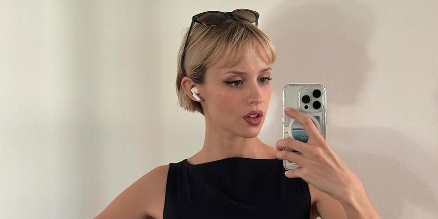 Angèle adopte le style babydoll et enflamme la toile