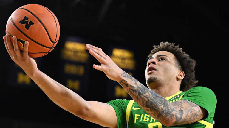 Oregon Ducks Transfer Portal: Jadrian Tracey, Jackson Shelstad, Kwame ...