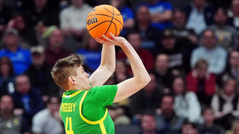 Oregon Ducks Transfer Portal: Jadrian Tracey, Jackson Shelstad, Kwame ...