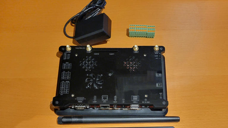 I tested the Elecrow Pi Terminal - read what I thought of it