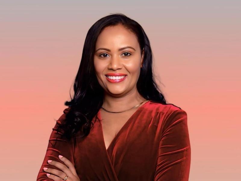 A Big Tech worker got laid off — and wishes she left sooner