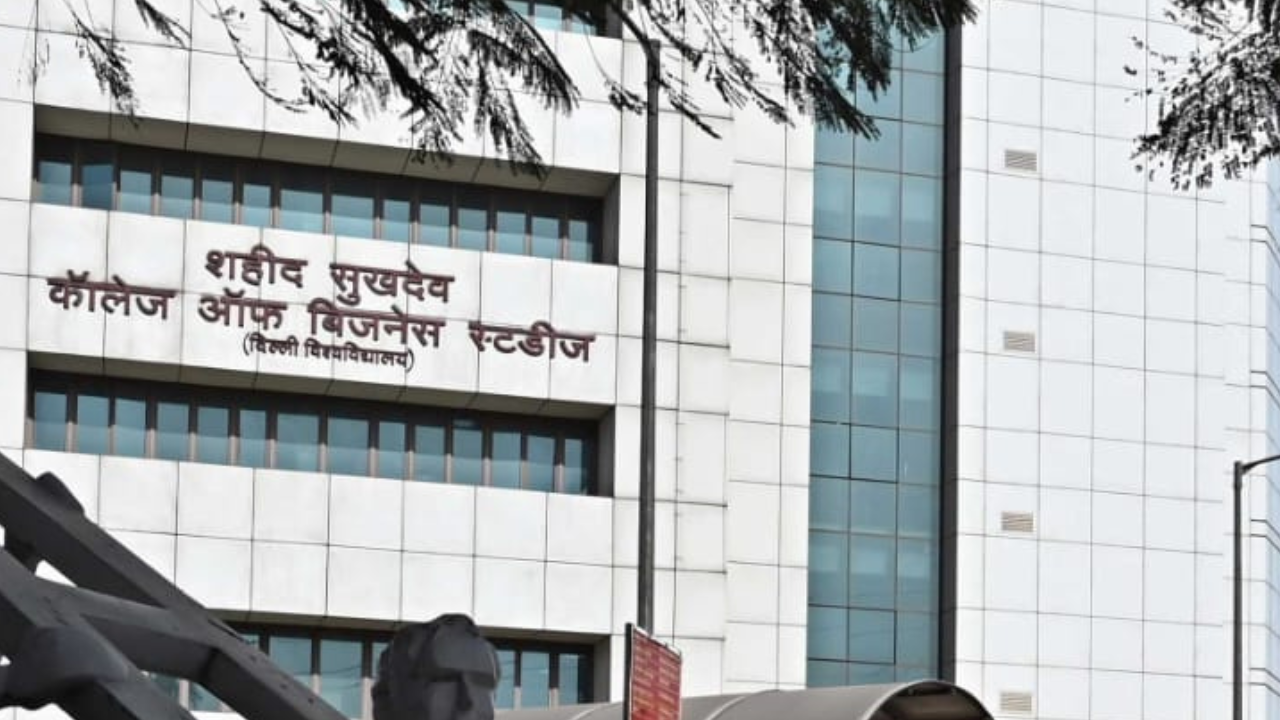 All about Shaheed Sukhdev College, whose ex-students left IITians ...