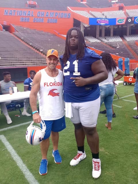 Comparing Florida Gators star Desmond Watson to a fridge, the Fridge ...