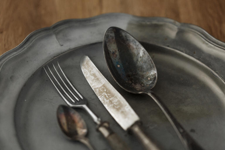3 Methods to Clean Silver With Baking Soda (& Why It's Better)