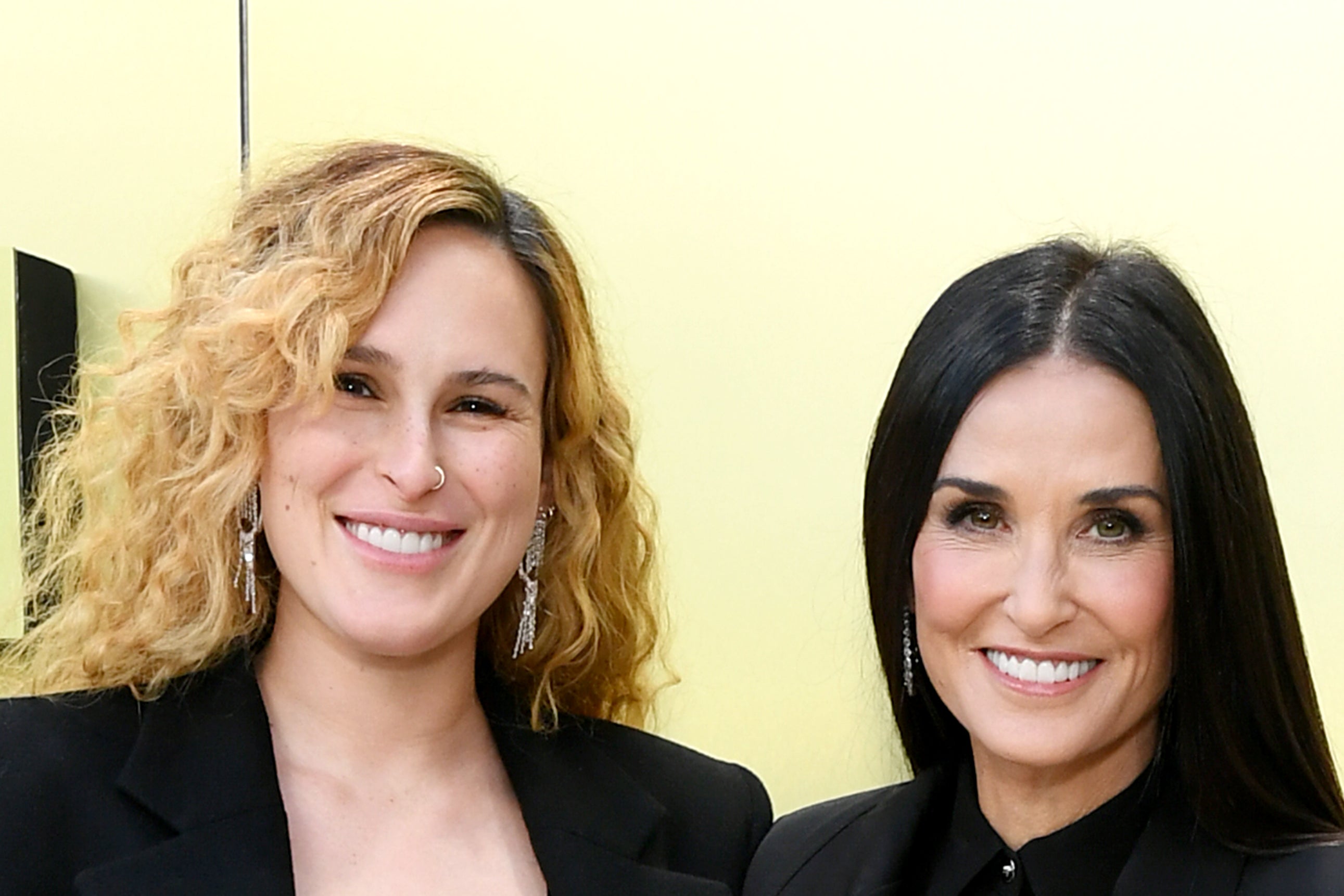 Demi Moore’s daughter says she still takes baths with her adult sisters ...