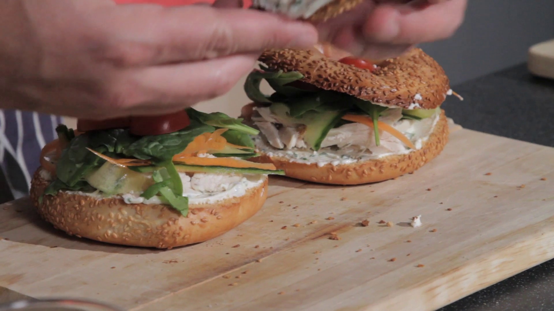 Recette de bagel light poulet et légumes croquants – Gourmand